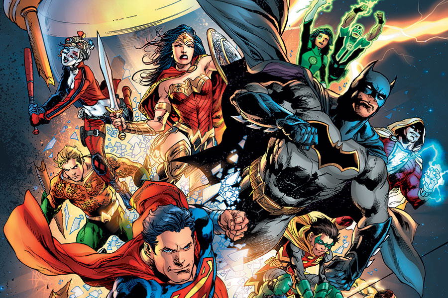 ¡Imponente estatua de Superman! | DC Comics