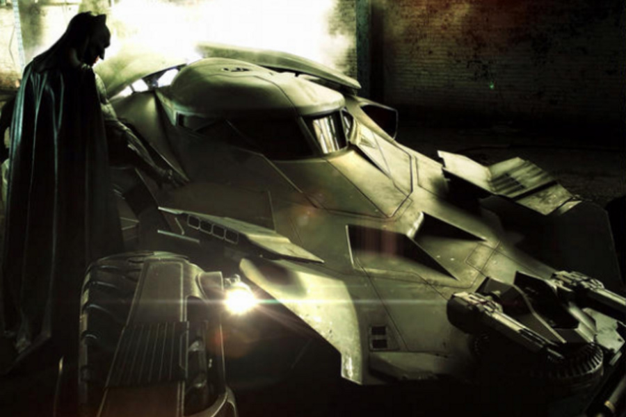 Zack Snyder comparte una imagen inédita del Batimóvil | DC Comics